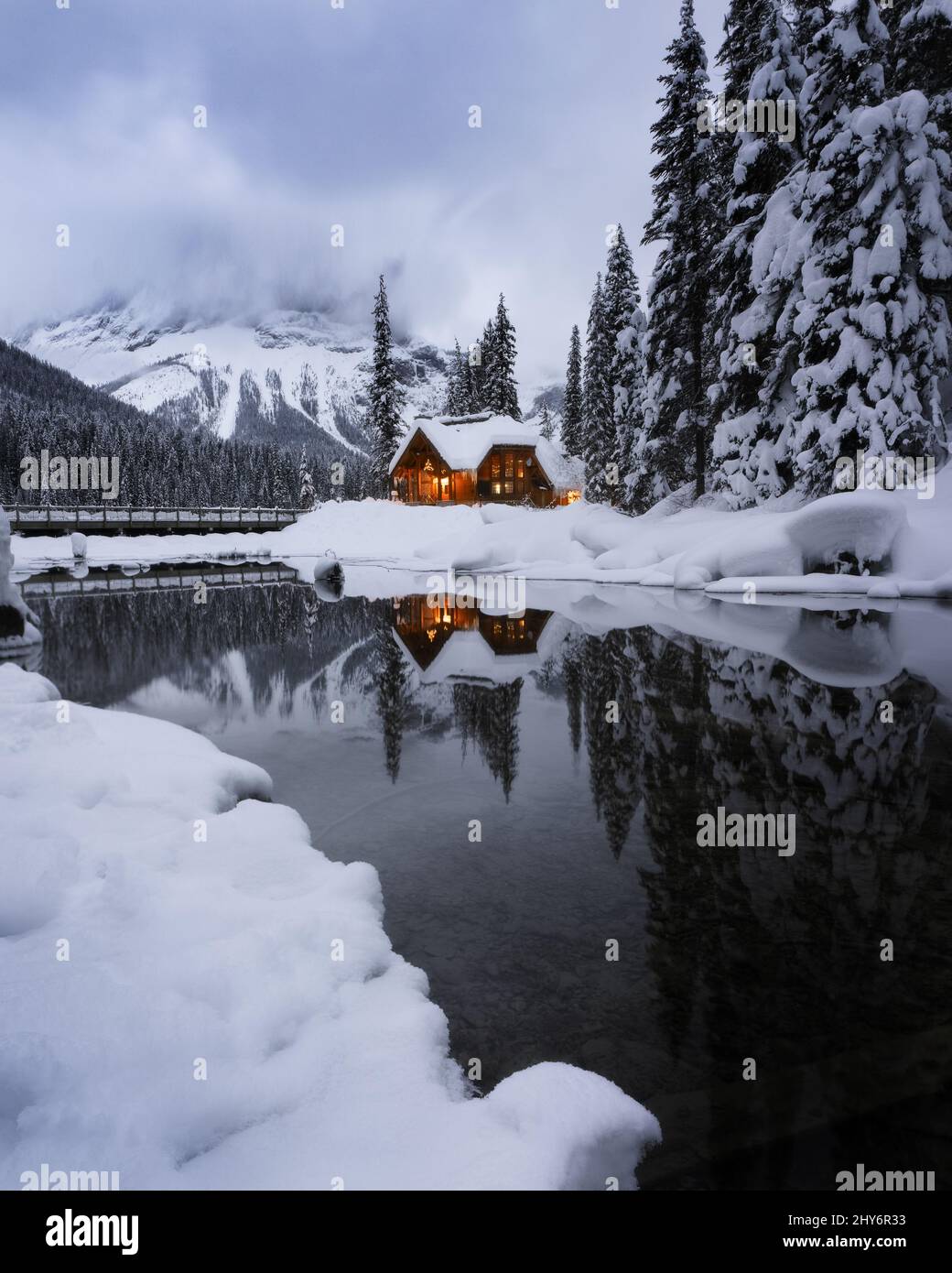 Beautiful winter view in Yoho National Park Stock Photo - Alamy