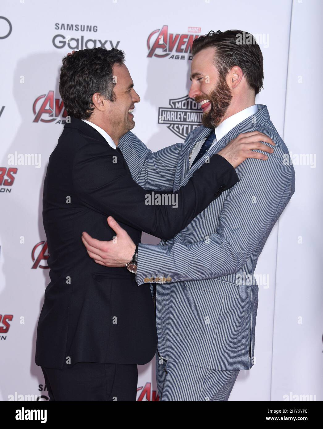 Mark ruffalo chris evans the avengers hi-res stock photography and images - Alamy