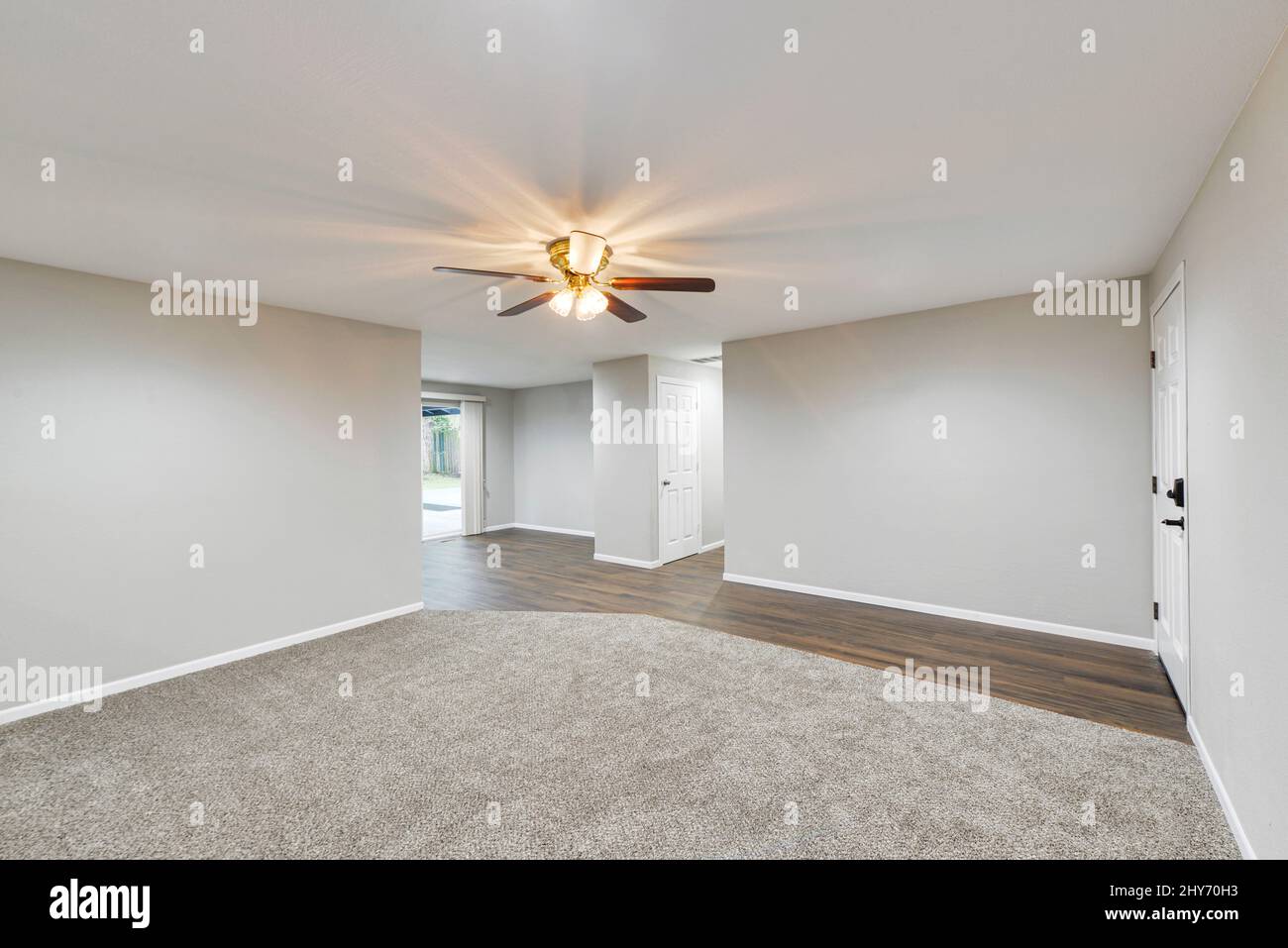 Modern residential empty living room interior Stock Photo - Alamy