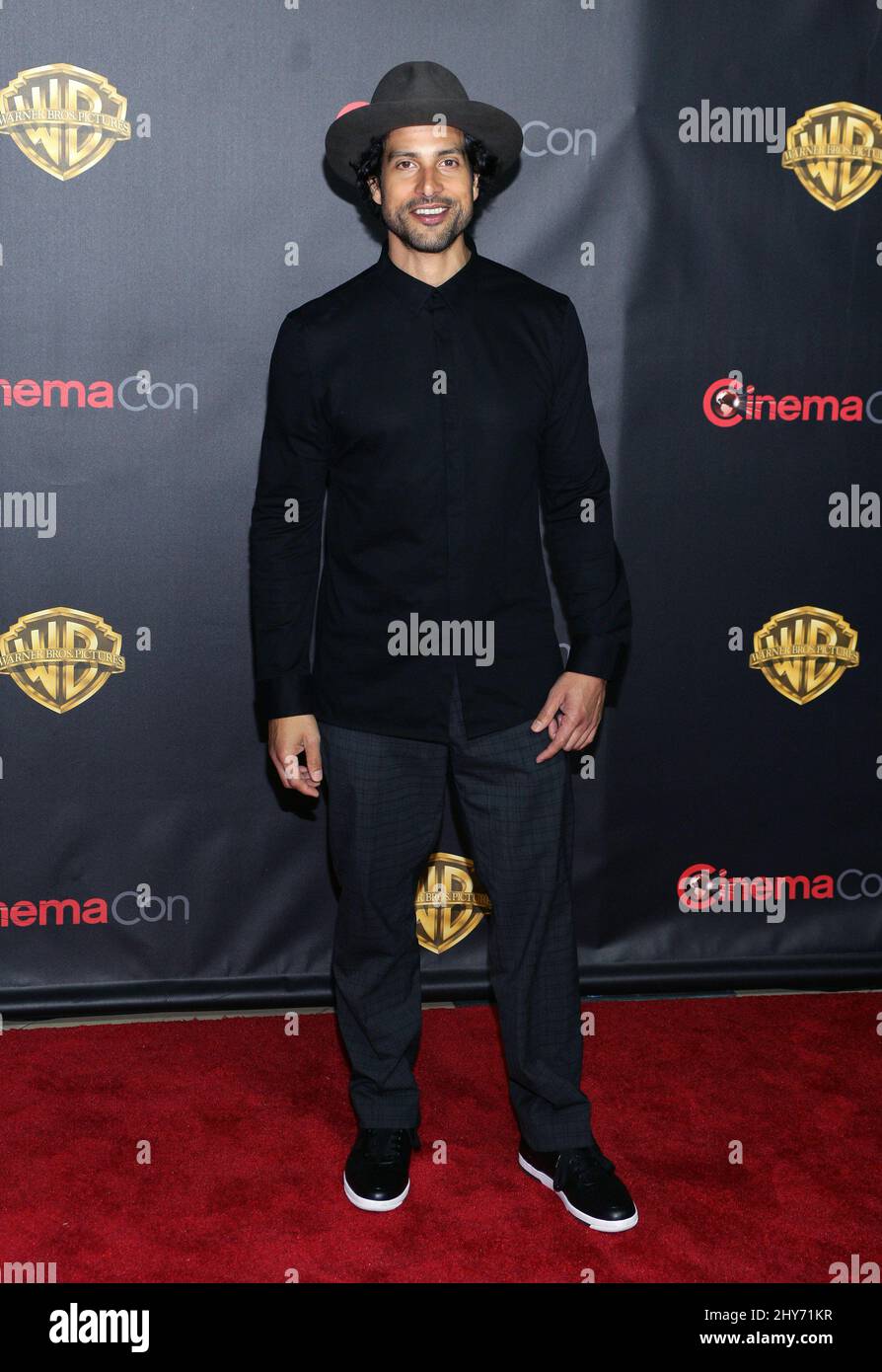 Adam Rodriguez Chivas