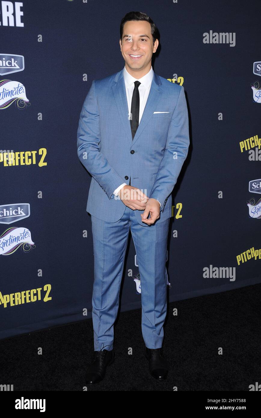 Skylar astin pitch perfect hi-res stock photography and images - Alamy