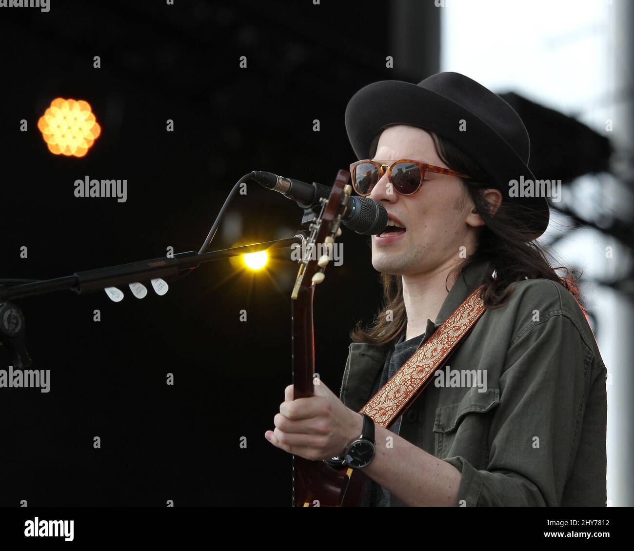 James bay stage hi-res stock photography and images - Alamy