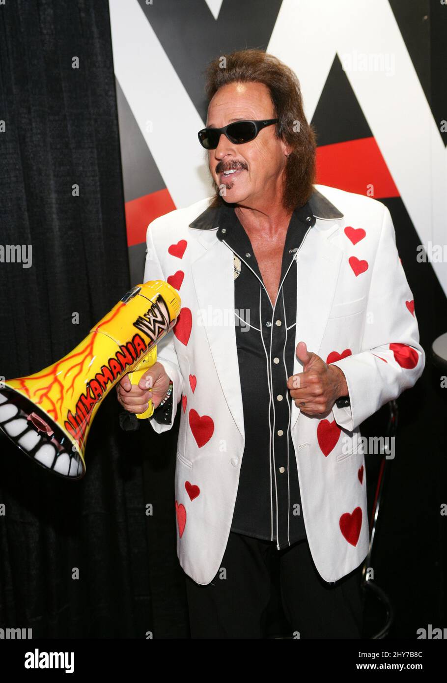 Mid length half jimmy hi-res stock photography and images - Alamy