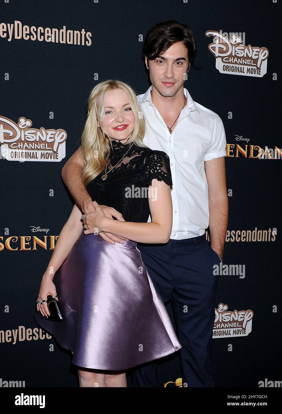 Dove Cameron And Ryan Mccartan Kissing