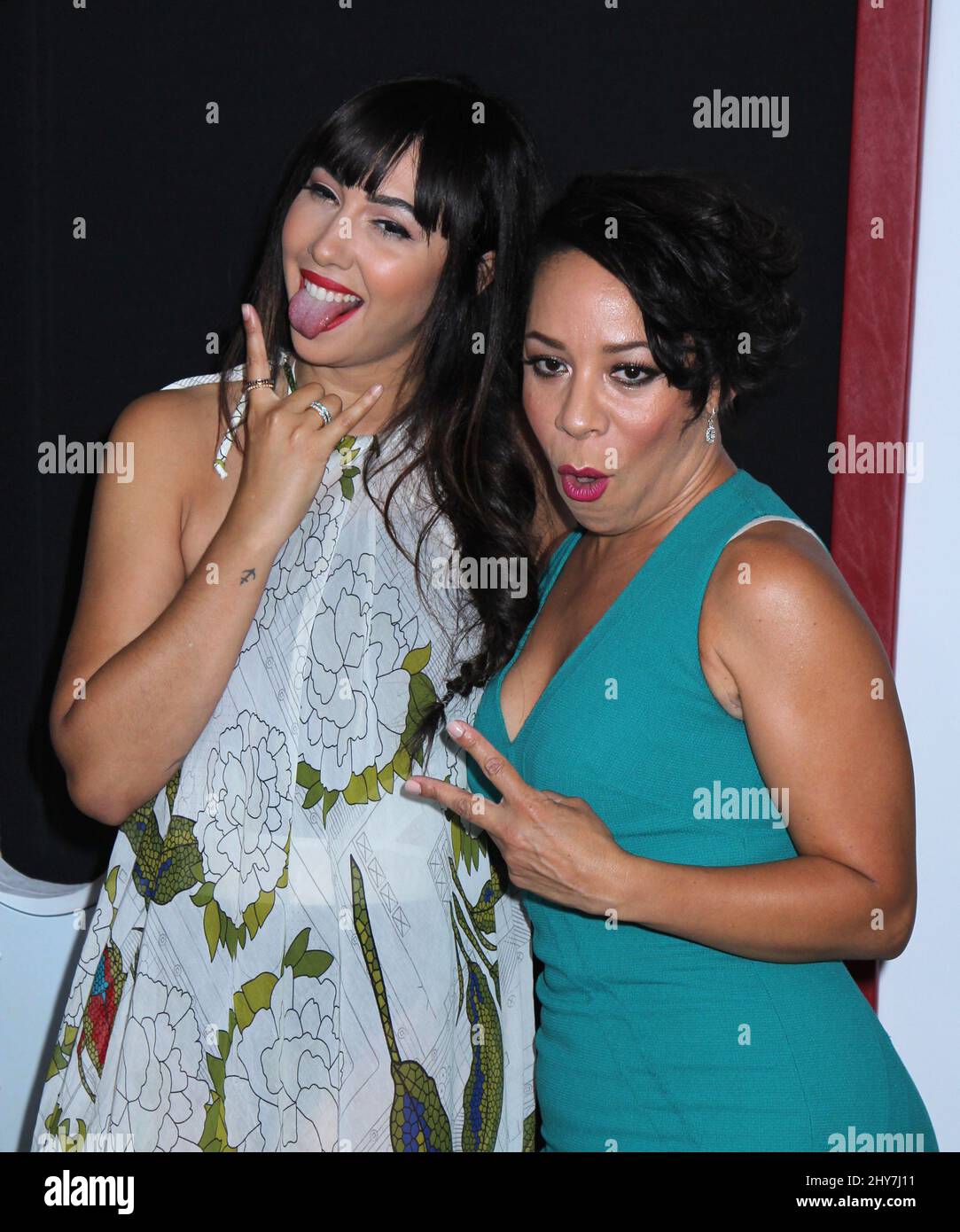 Jackie cruz and selenis leyva hi-res stock photography and images - Alamy