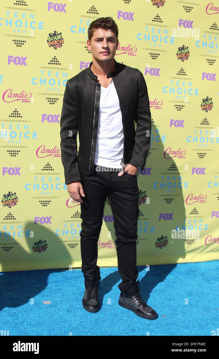 Gregg Sulkin arriving for the the Teen Choice Awards at the Galen ...