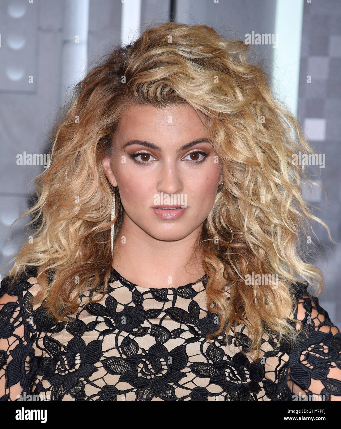Tori Kelly arriving on the red carpet at the MTV Video Music Awards ...