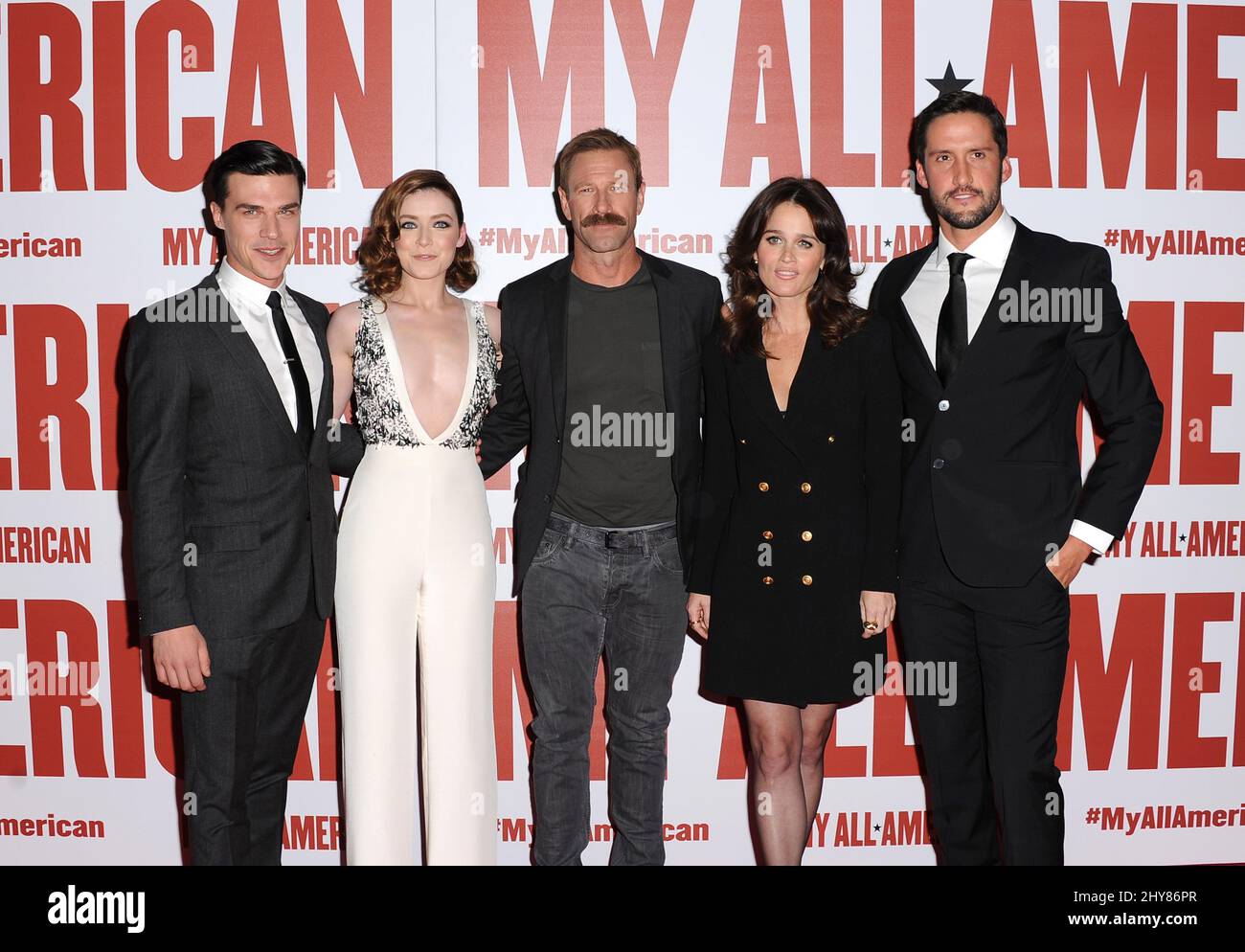 Finn Wittrock, Sarah Bolger, Aaron Eckhart, Robin Tunney, Juston Street ...