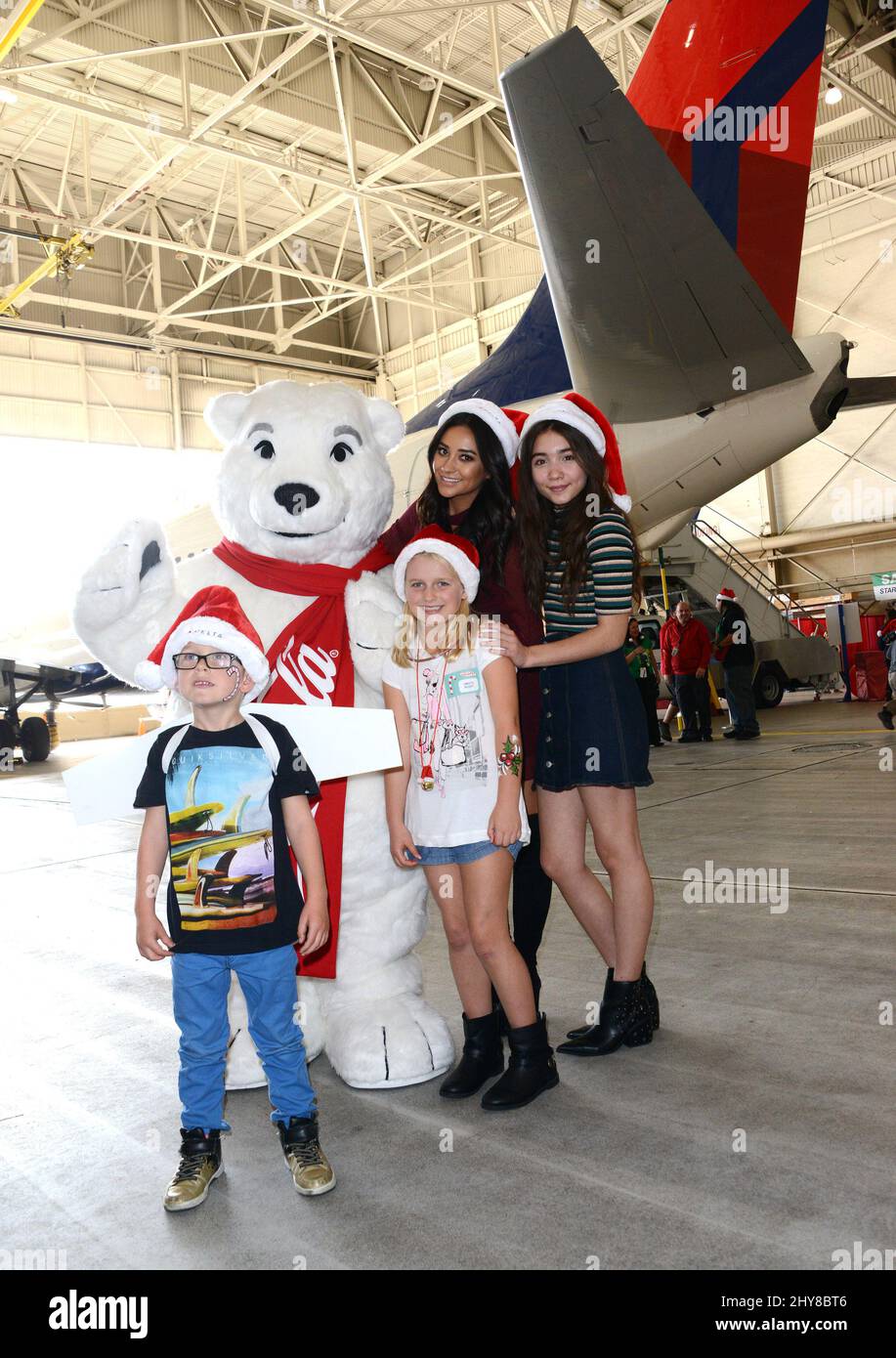 Shay Mitchell, Rowan Blanchard as Delta Airlines hosts Fifth Annual ...