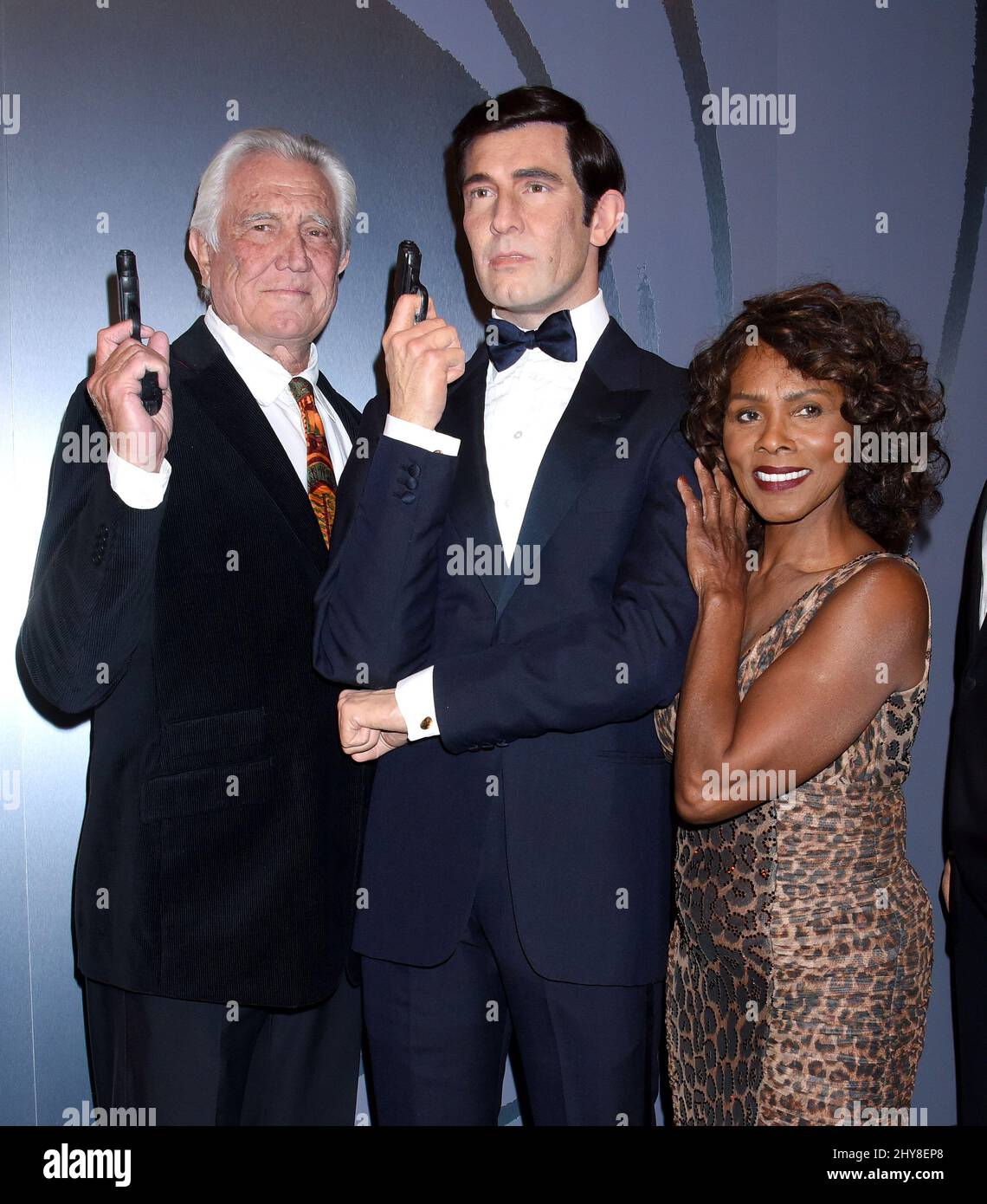 Gloria hendry bond hi-res stock photography and images - Alamy