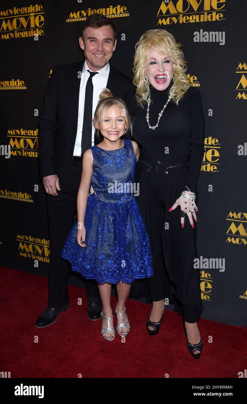 Ricky Schroder, Alivia Lyn Lind and Dolly Parton attending the 24th ...