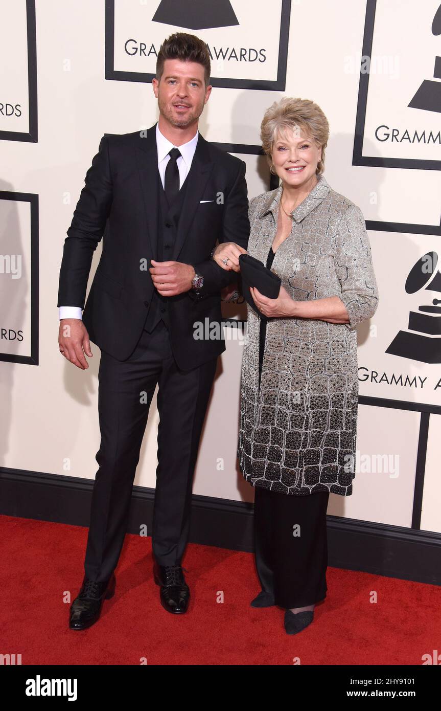 Robin Thicke and Gloria Loring arriving at the 58th Annual Grammy ...