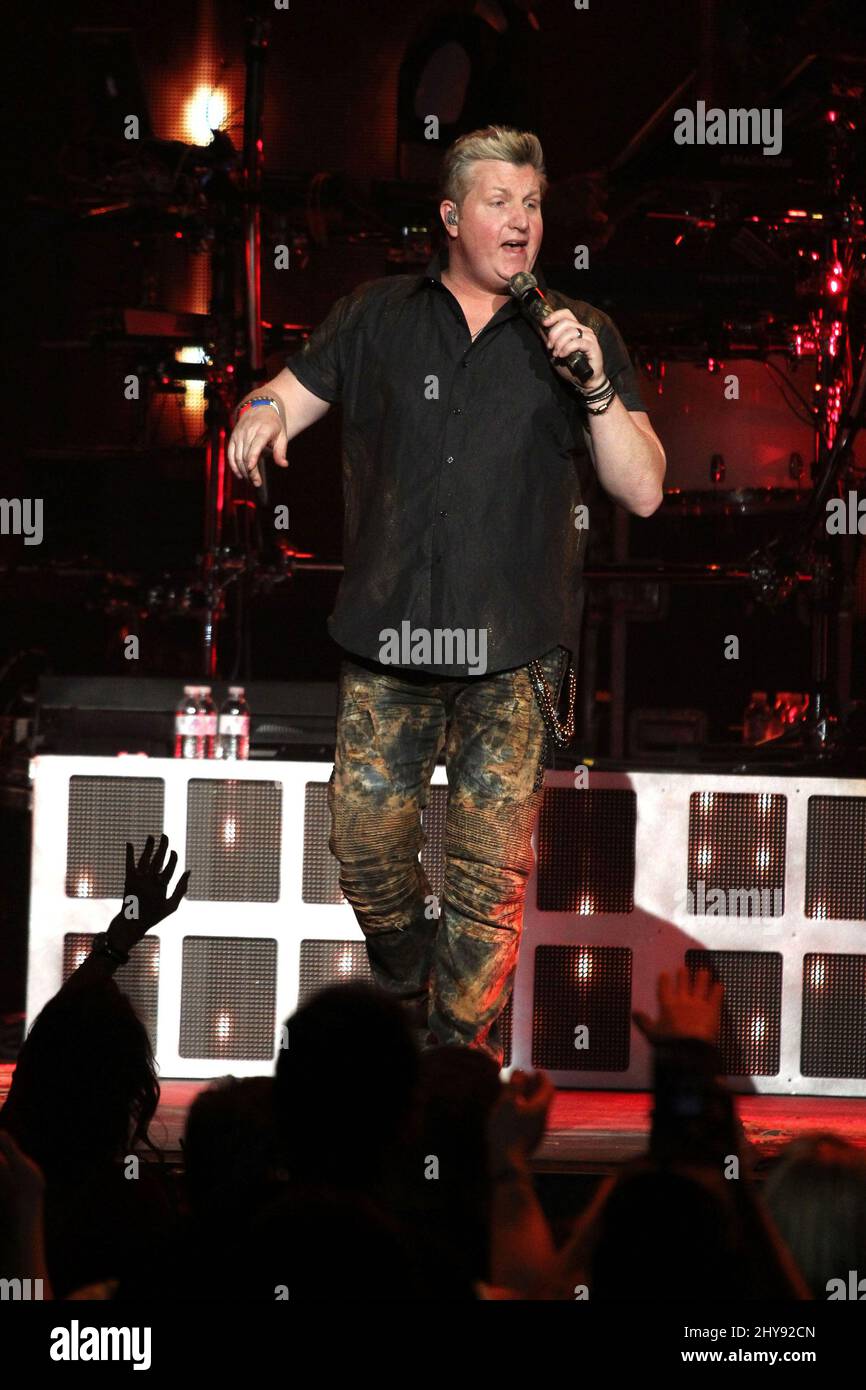 Gary LeVox of Rascal Flatts performs at the Rascal Flatts Rhythm ...