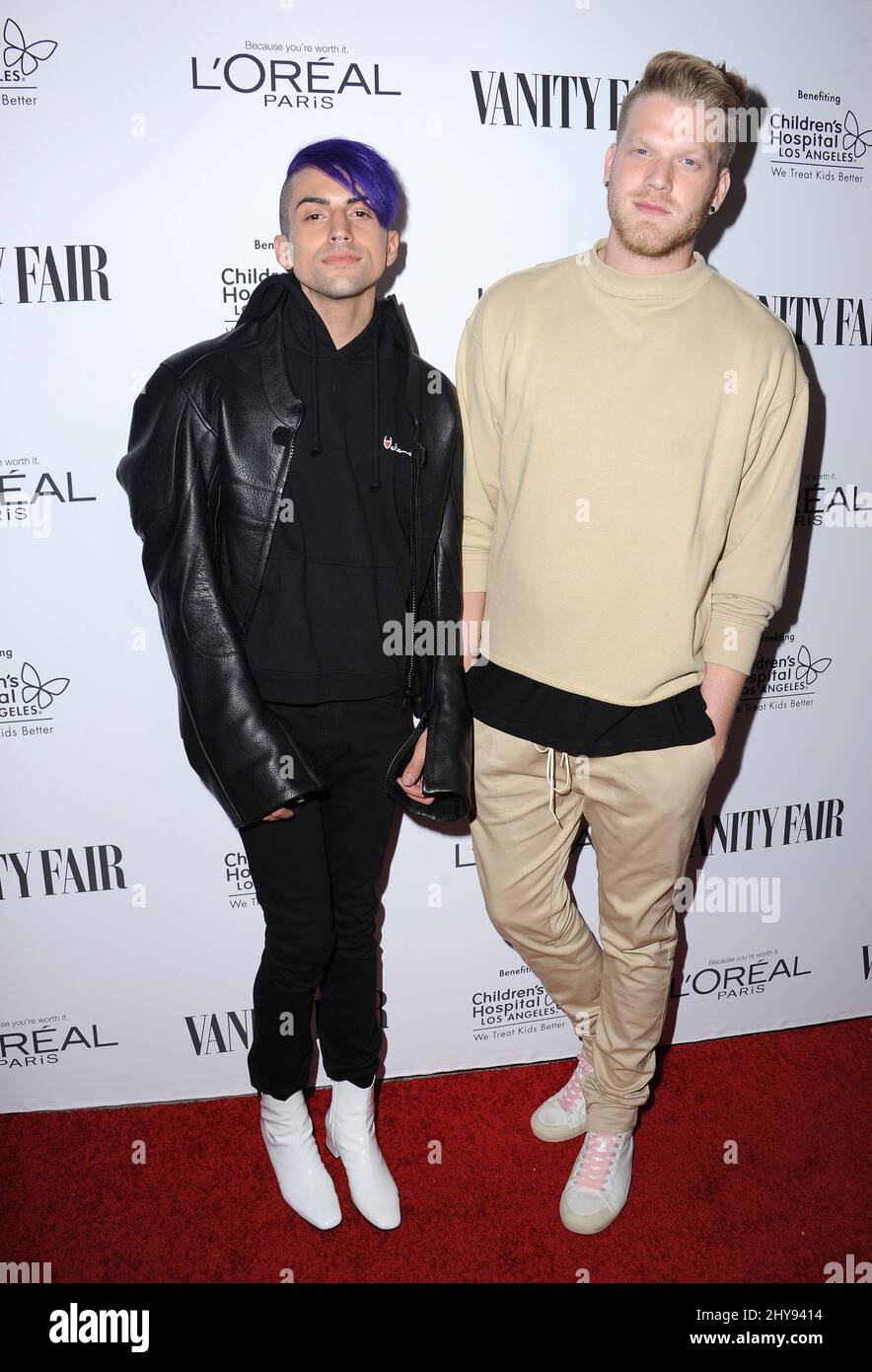 Scott Hoying And Mitch Grassi Kissing Mitch Grassi And Scott Hoying