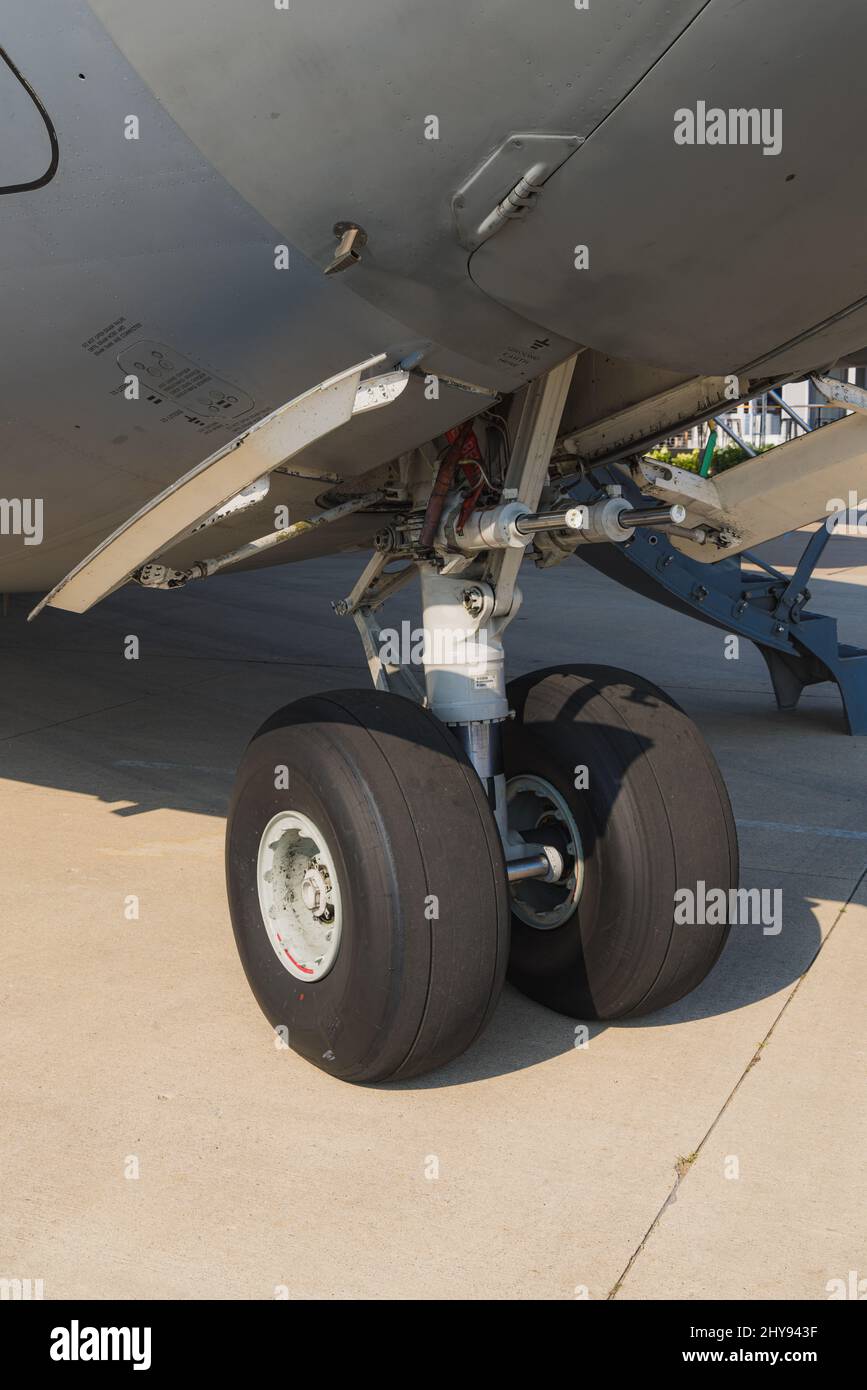 Closeup of the Boeing C-17 Globemaster front tires and stairs Stock ...