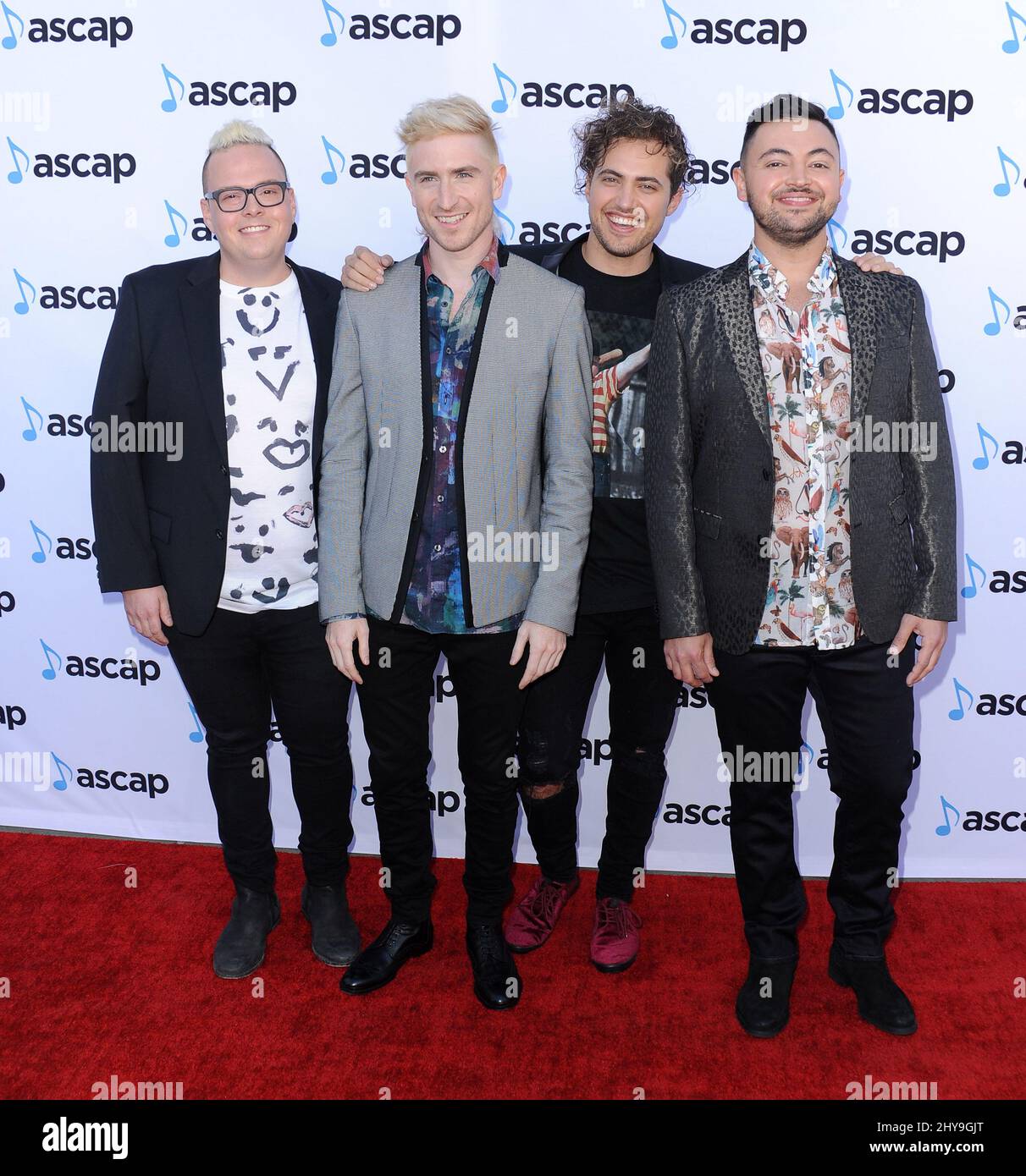 Gif De Nicholas Petricca