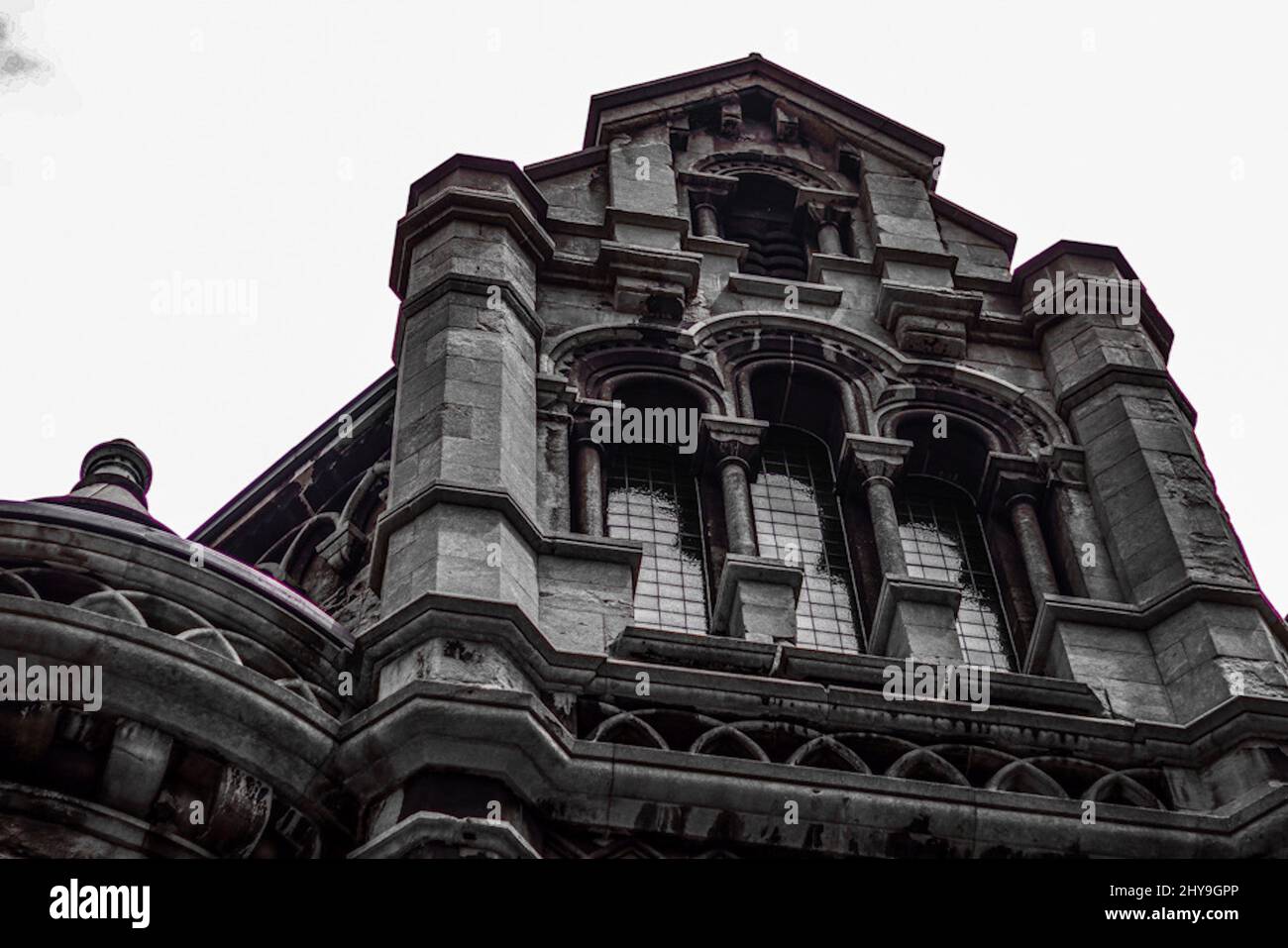 Grayscale of an old building under the clear sky Stock Photo - Alamy