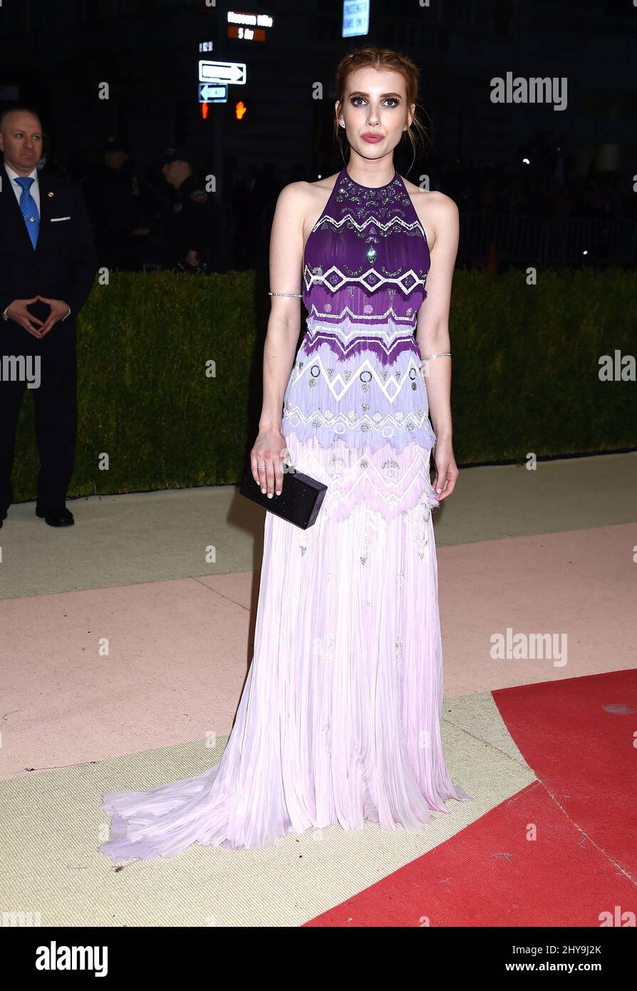 Emma roberts manus x machina hi-res stock photography and images - Alamy