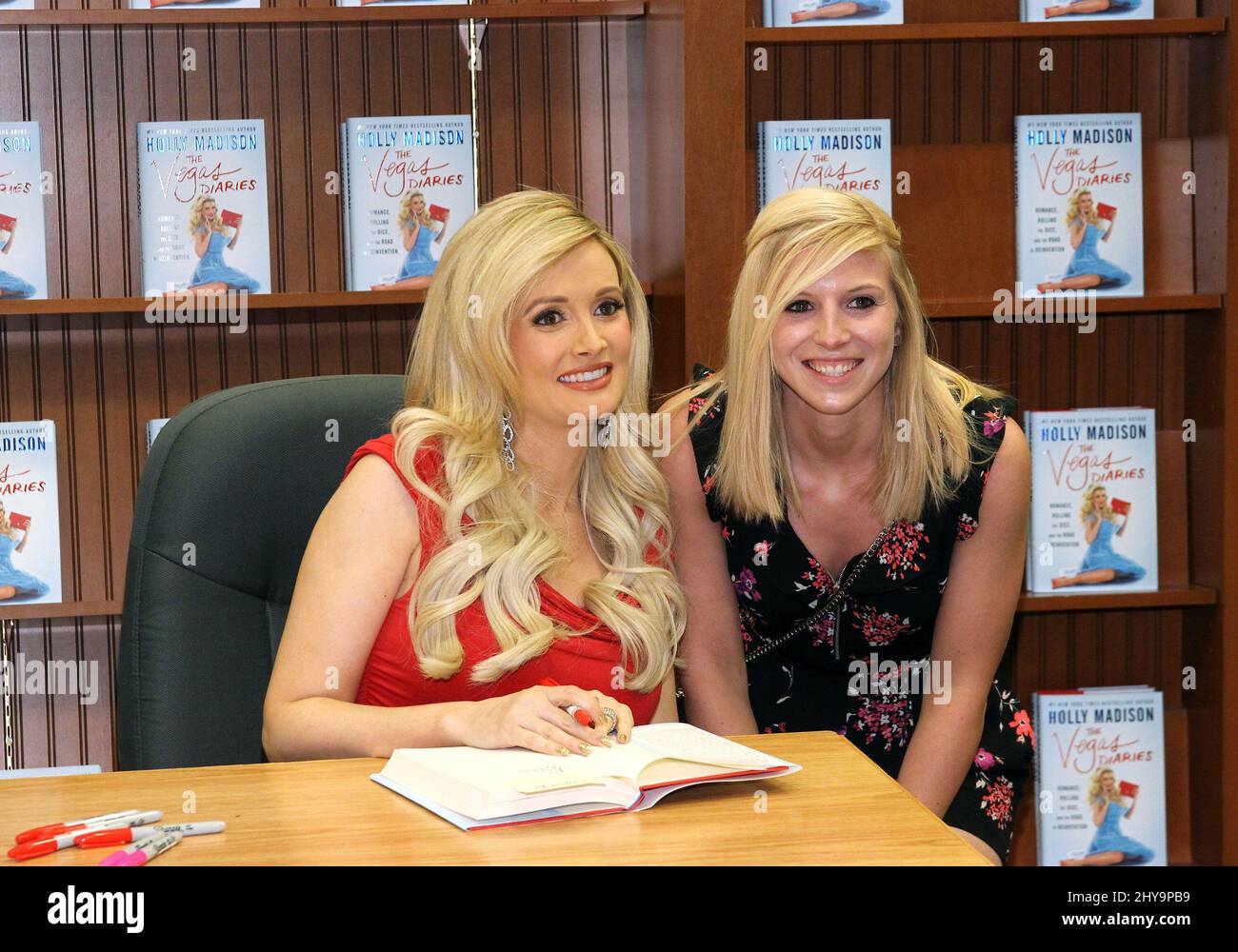 Holly Madison signs her new best seller, "The Vegas Diaries" at the ...