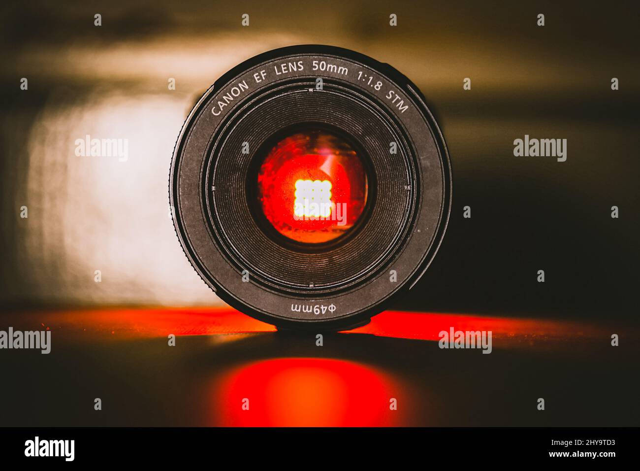 Canon 50mm lens hi-res stock photography and images - Alamy