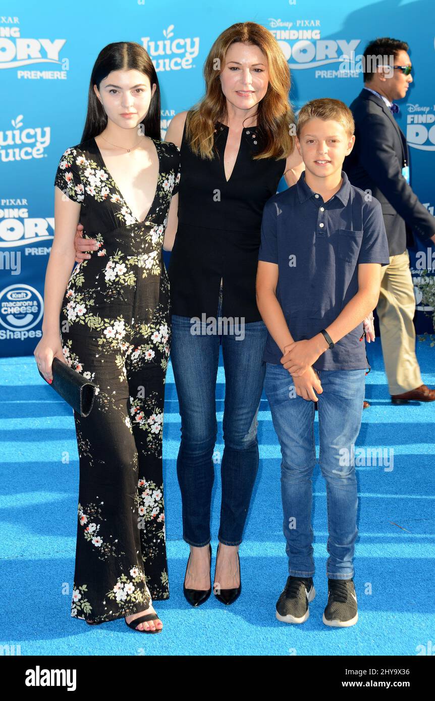 Jane Leeves Children