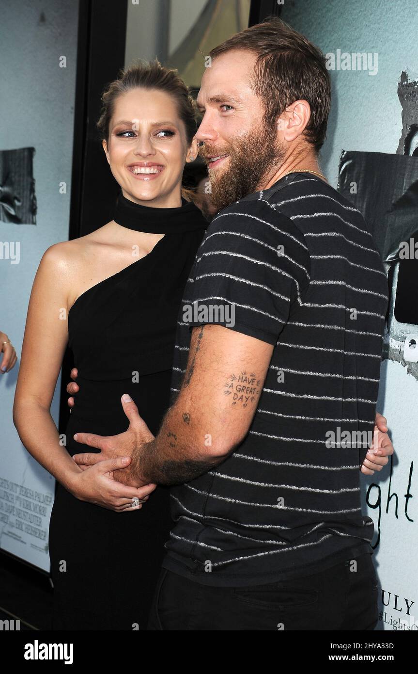 Teresa Palmer Mark Webber Actress Teresa Palmer Expecting Third Child