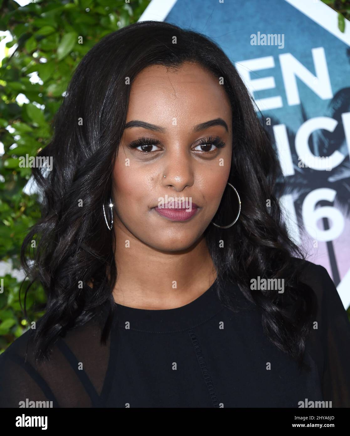 Teen b hi-res stock photography and images - Alamy