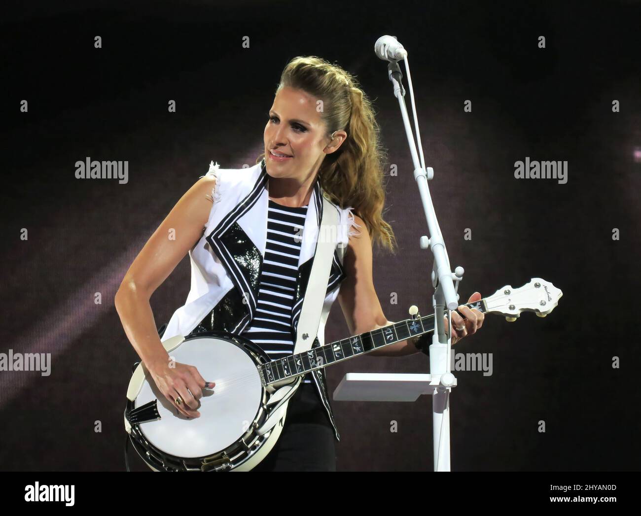 October 8, 2016 Los Angeles, CA Emily Robison Dixie Chicks World Tour ...