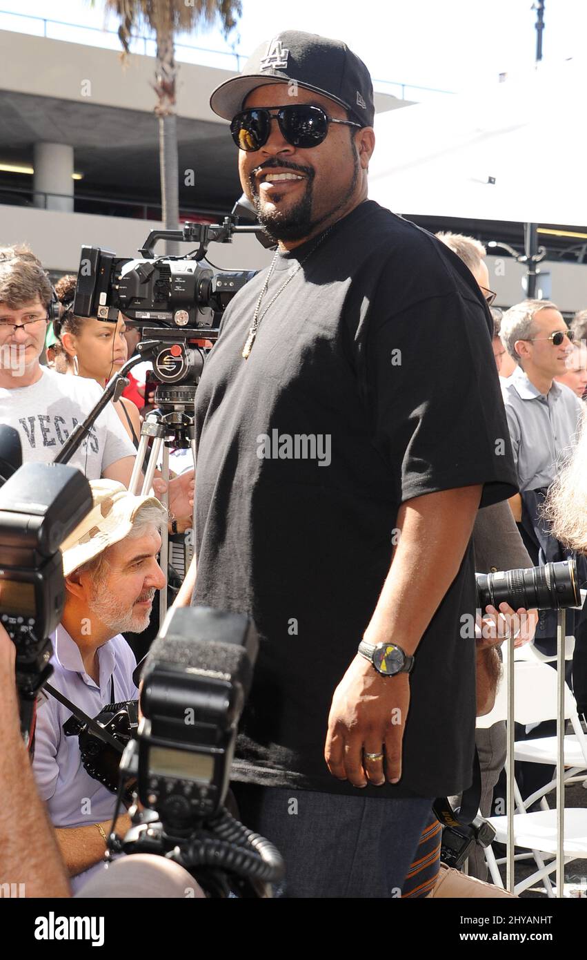 Ice Cube attending the star ceremony in honour of Kevin Hart, in Los ...
