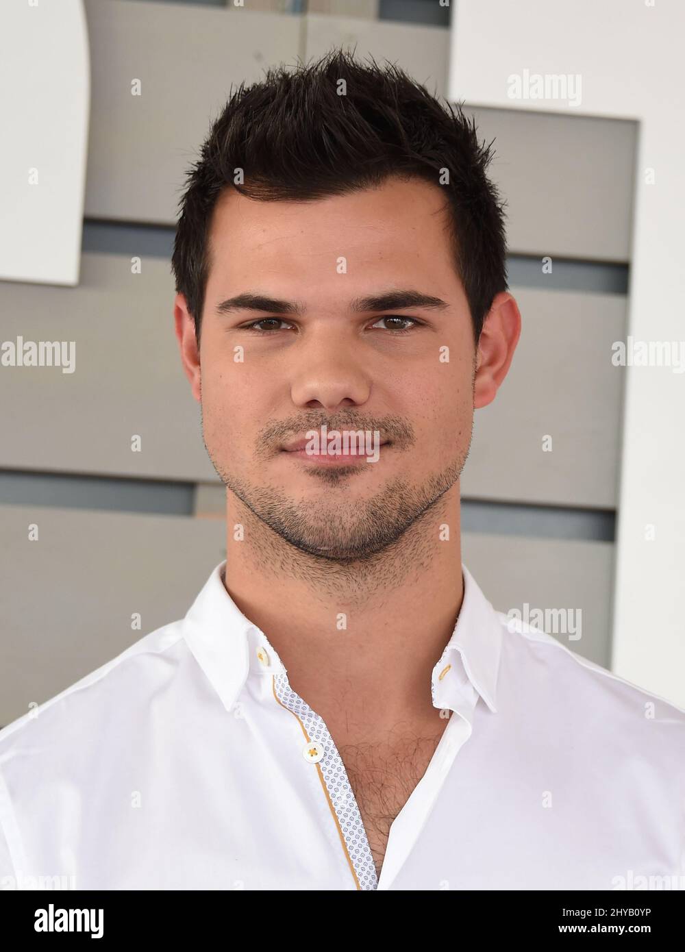 Taylor Lautner attends the 33rd running of the Breeders'Cup World ...
