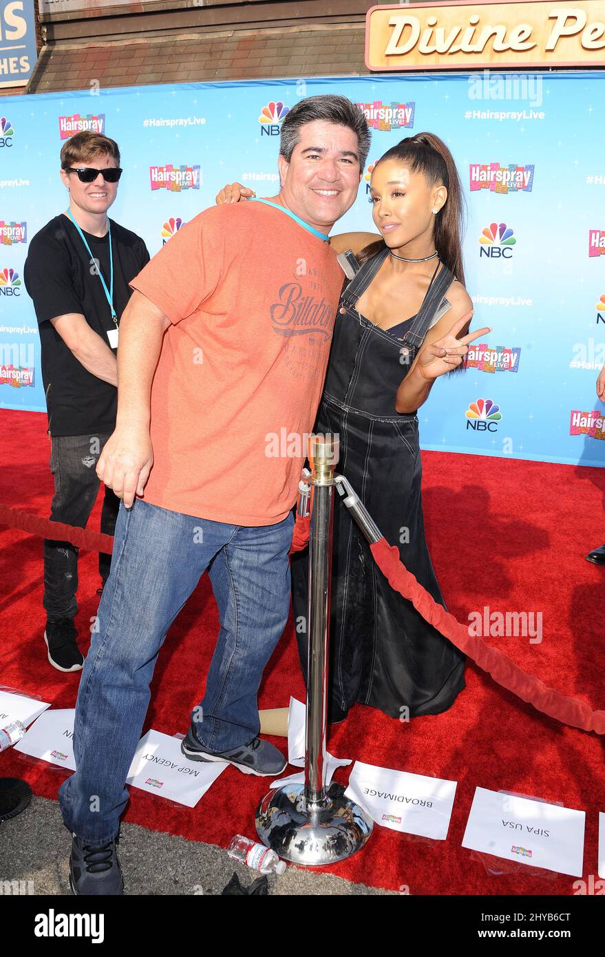 Celebrity photographer gilbert flores hi-res stock photography and ...