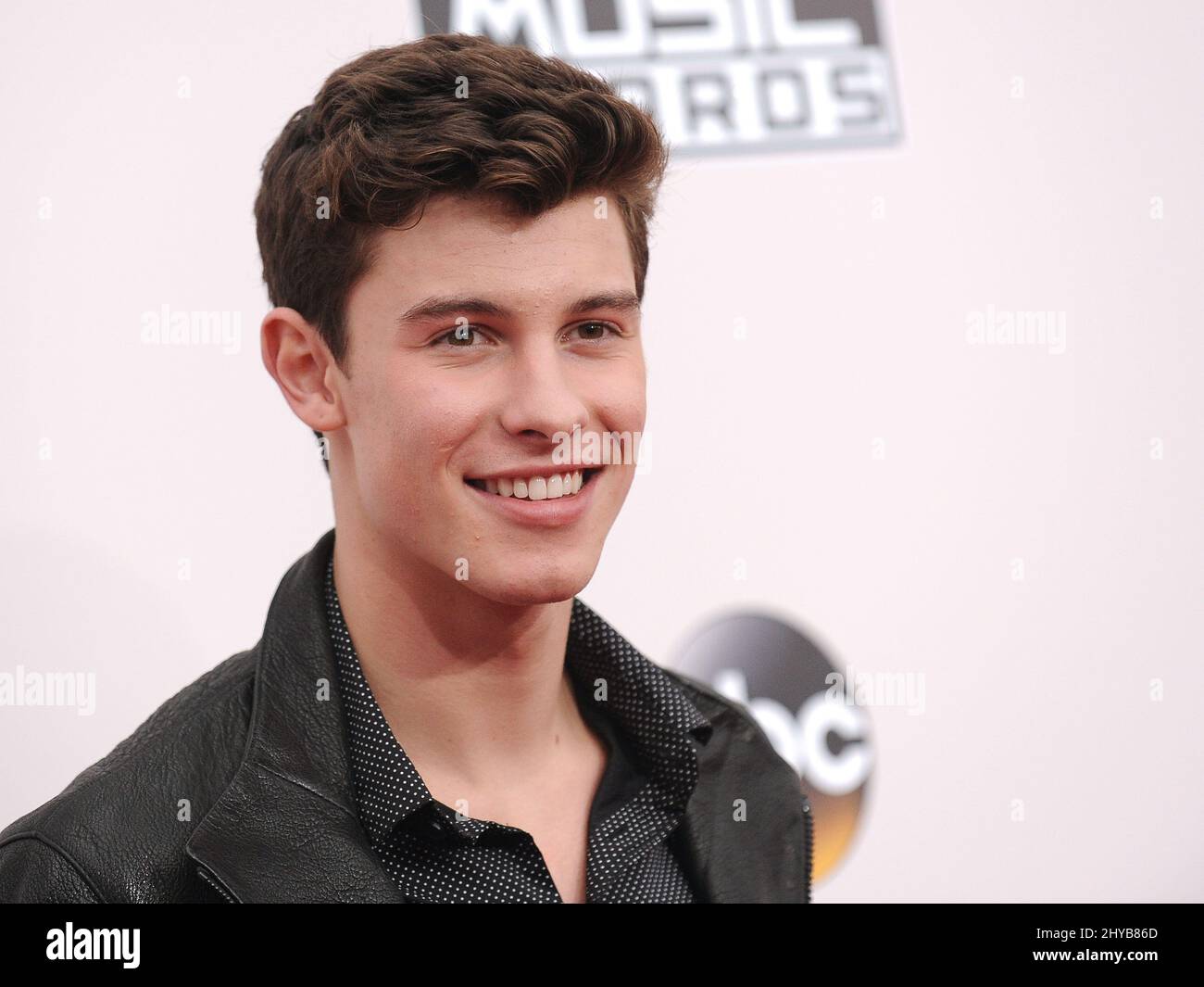Sam Mendes arriving for The 44th Annual American Music Awards held at ...