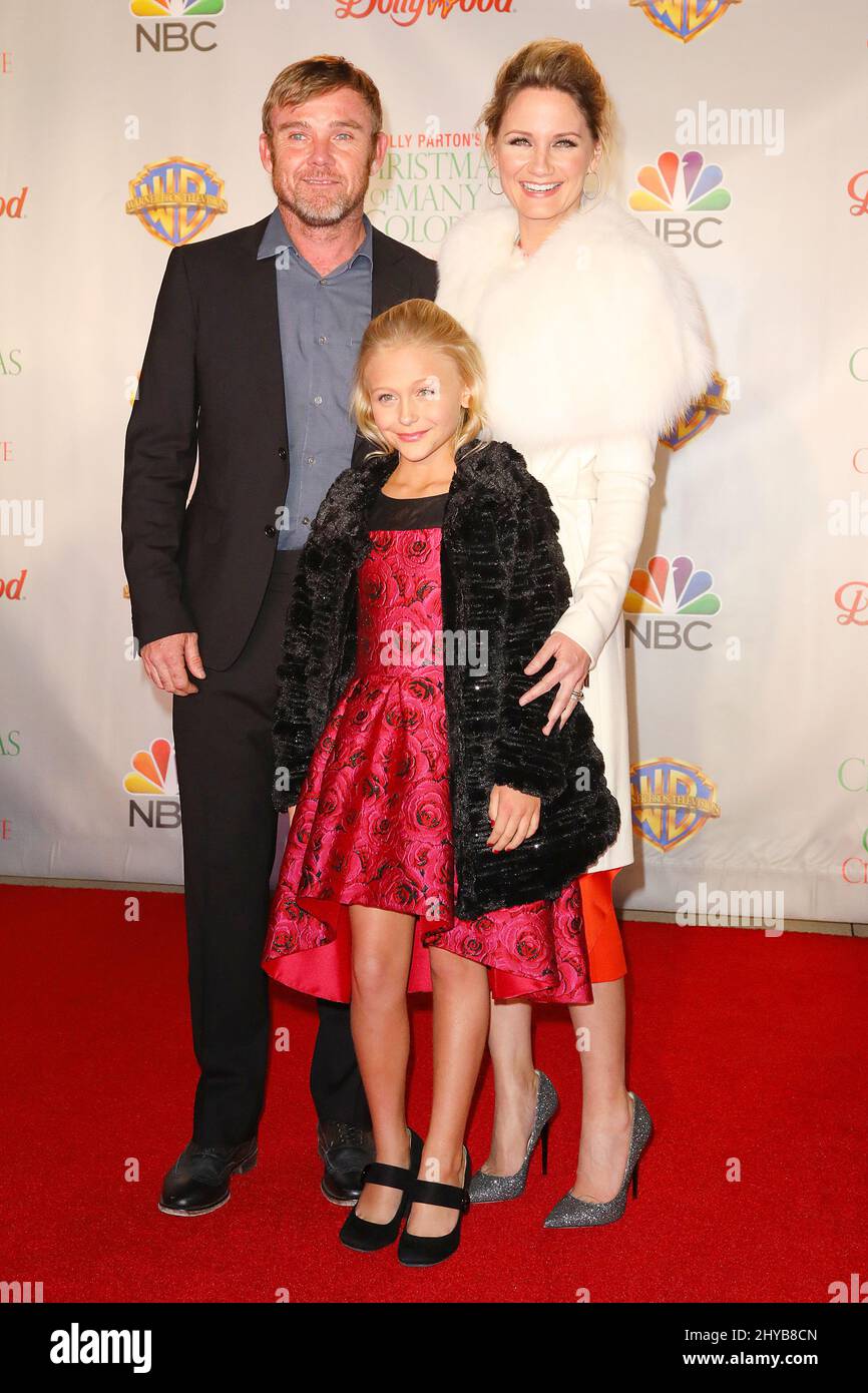 Ricky Schroder and Jennifer Nettles and Alyvia Alyn Lind attending ...