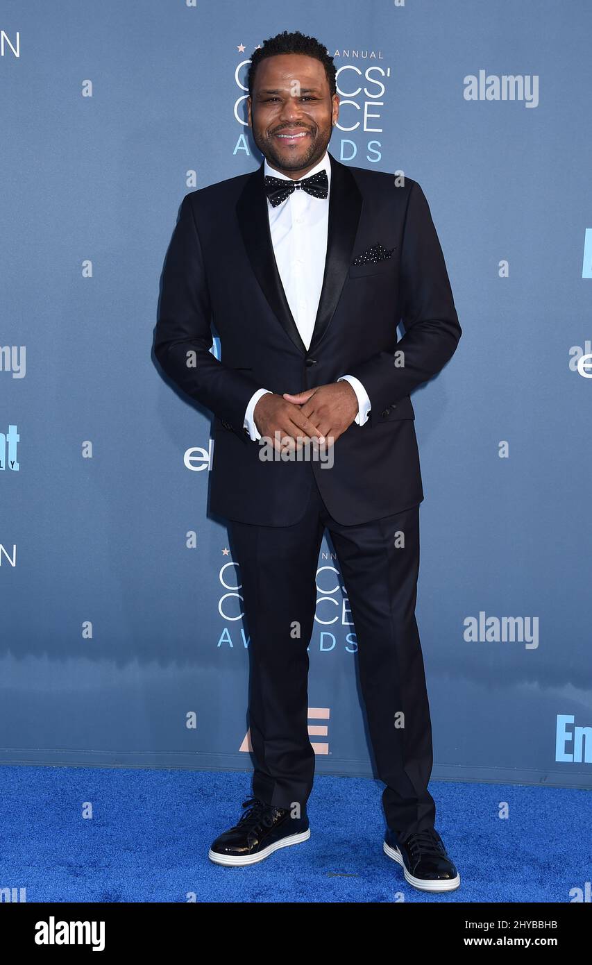 Anthony Anderson attends the 22nd Annual Critics' Choice Awards held at ...