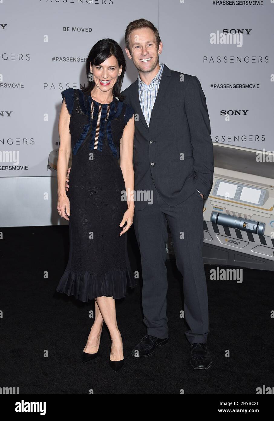 Aaron endress fox and perrey reeves hi-res stock photography and images ...