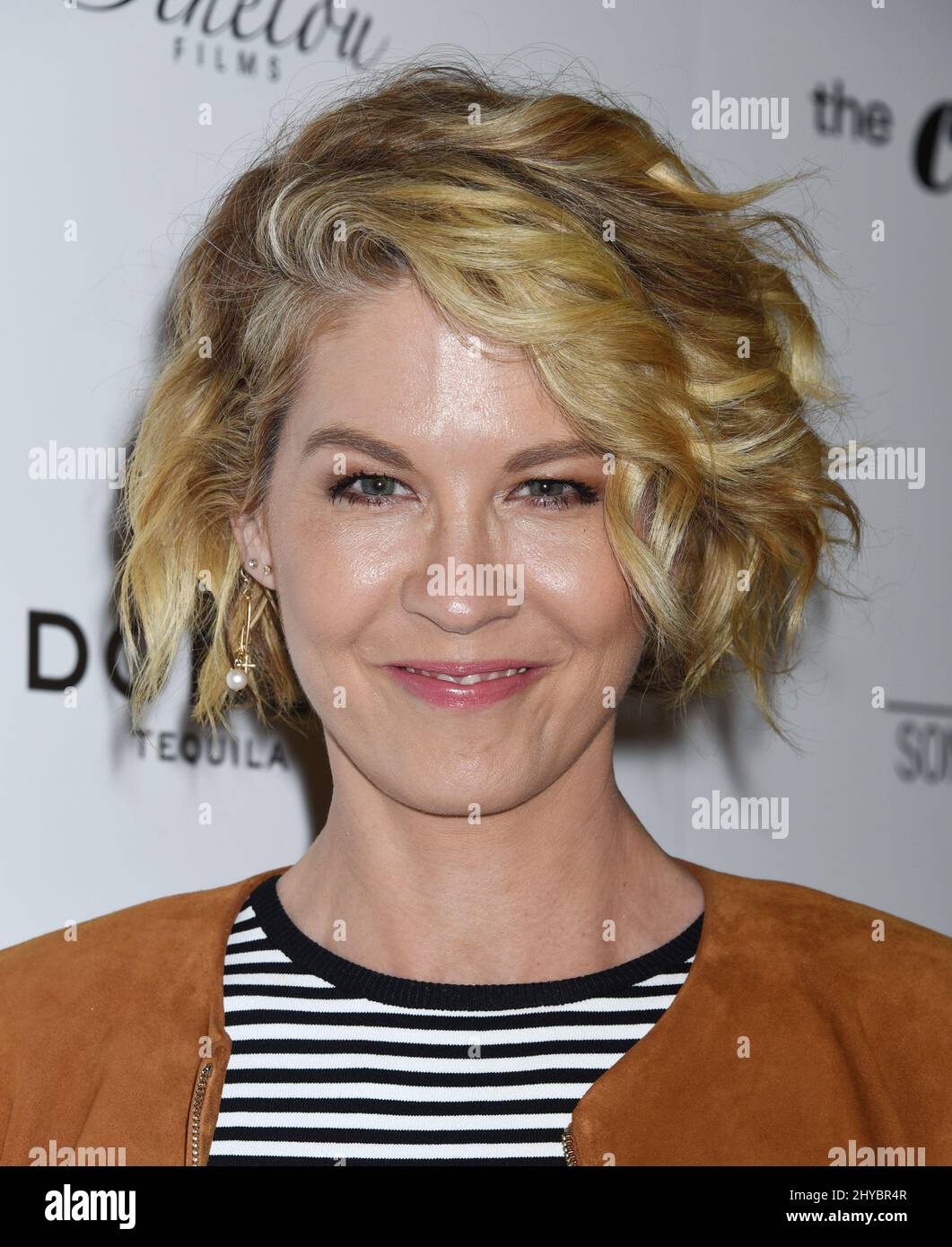 Jenna Elfman attends "The Comedian" Los Angeles Premiere held at ...