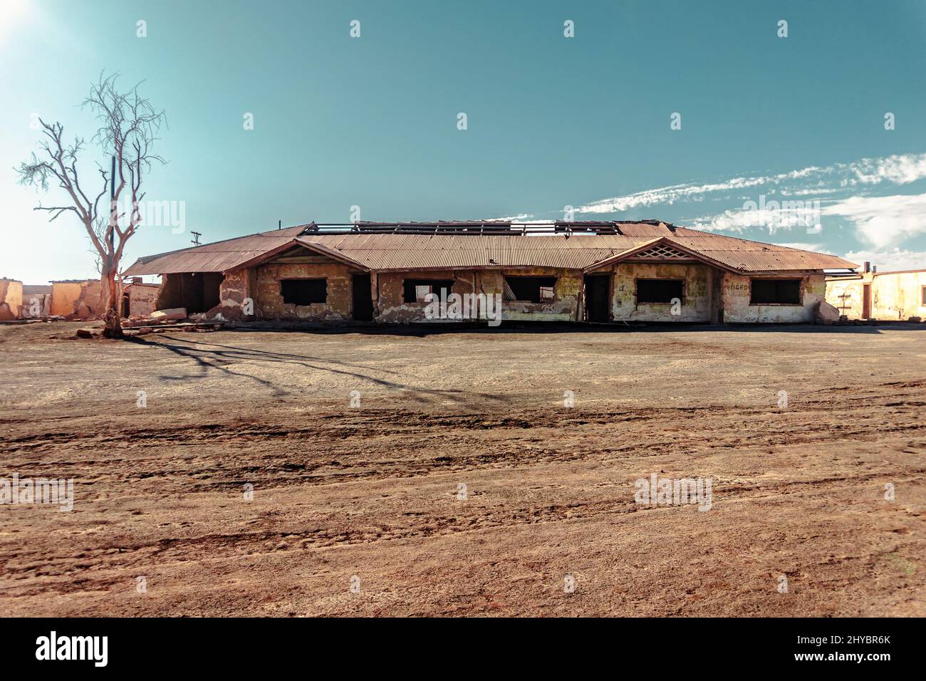 Haunted desert village hi-res stock photography and images - Alamy