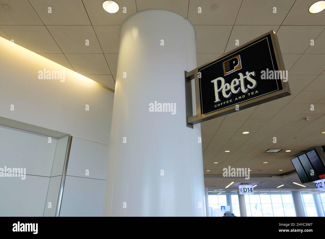 Sign at the Peet's Coffee and Tea at Terminal 2, San Francisco ...