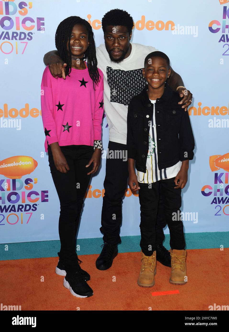 Kevin Hart, Heaven Hart, Hendrix Hart arrives at the Kids' Choice ...