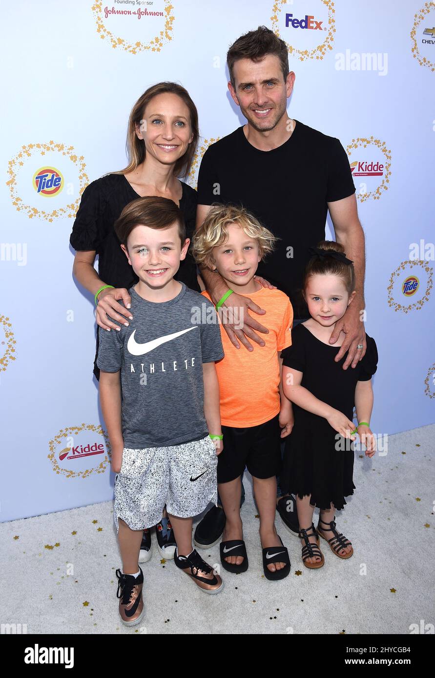 Joey McIntyre, Barrett Williams, Rhys McIntyre, Kira McIntyre, Griffin ...