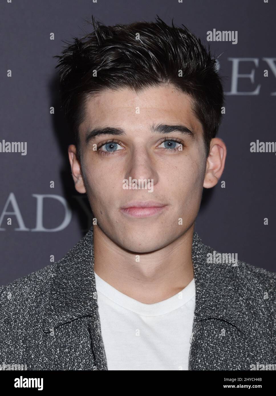 Sean Odonnell In A Suit