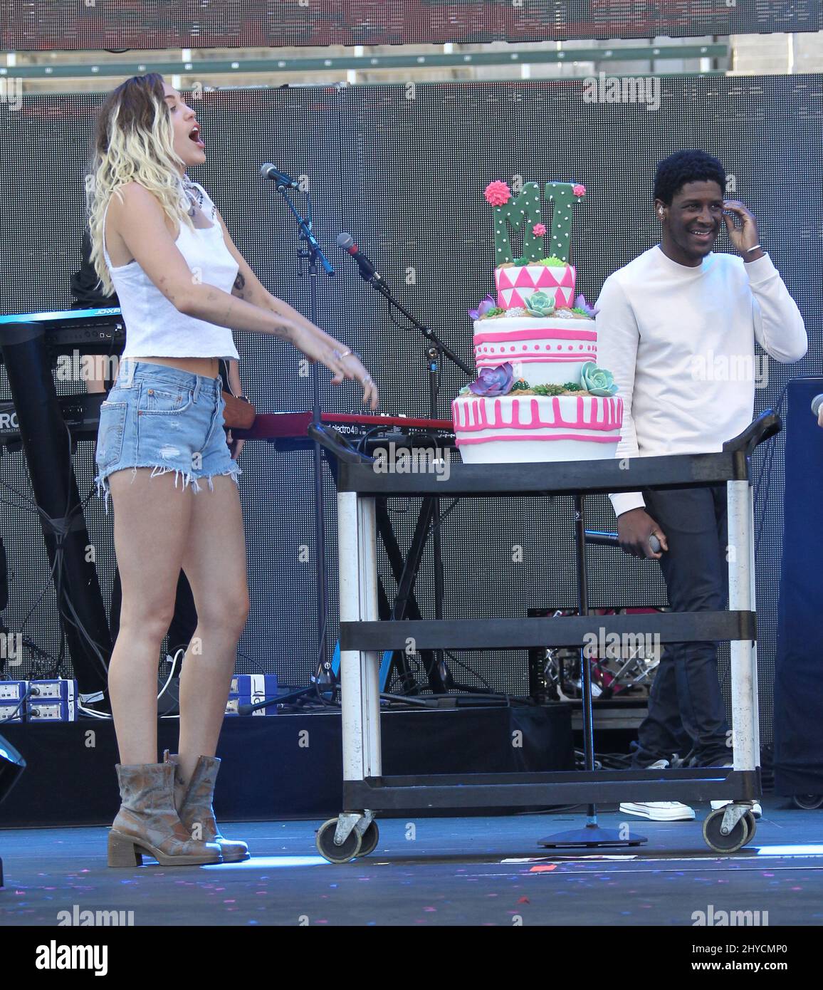 Miley cyrus concert hi-res stock photography and images - Alamy