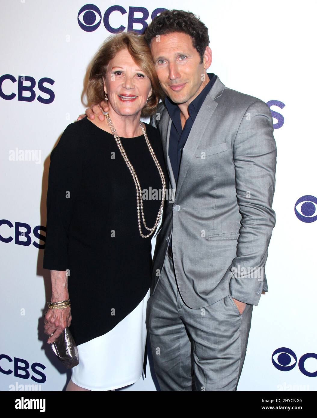 Linda lavin 2017 hi-res stock photography and images - Alamy