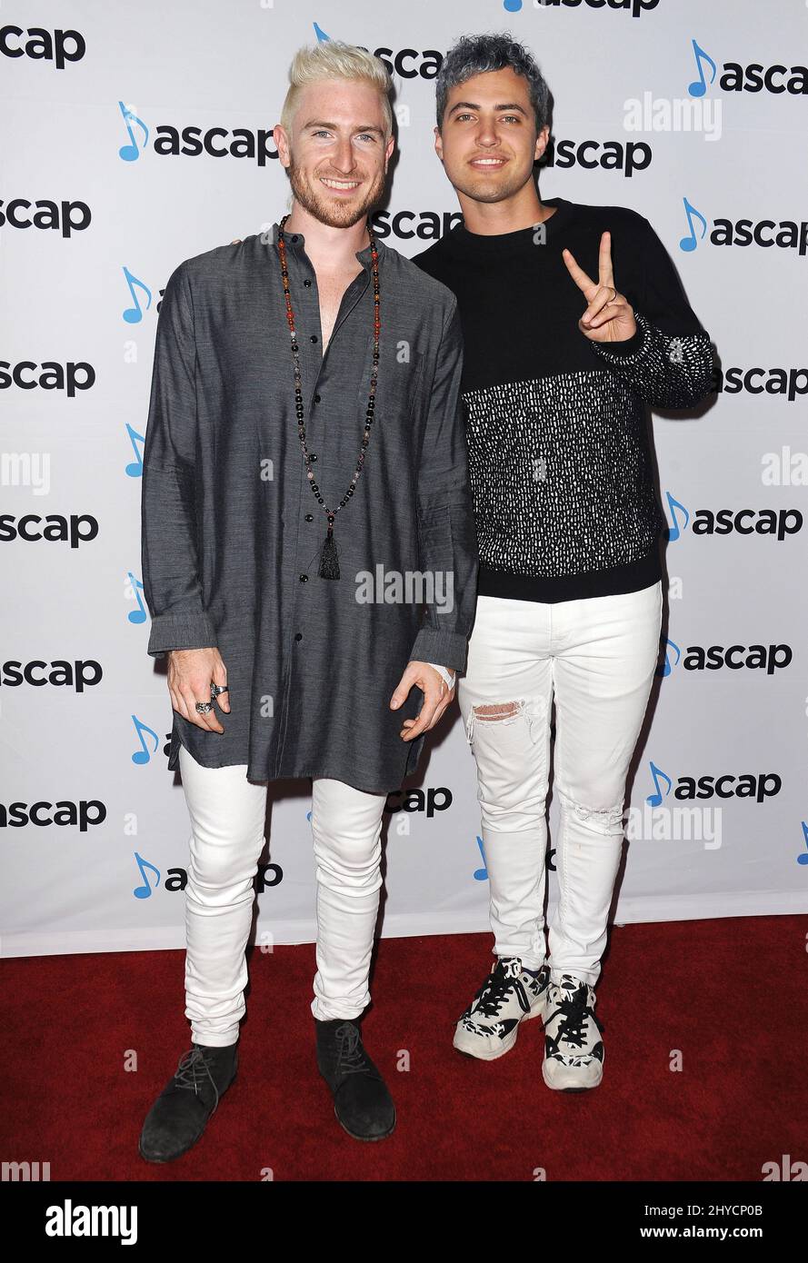 Gif De Nicholas Petricca