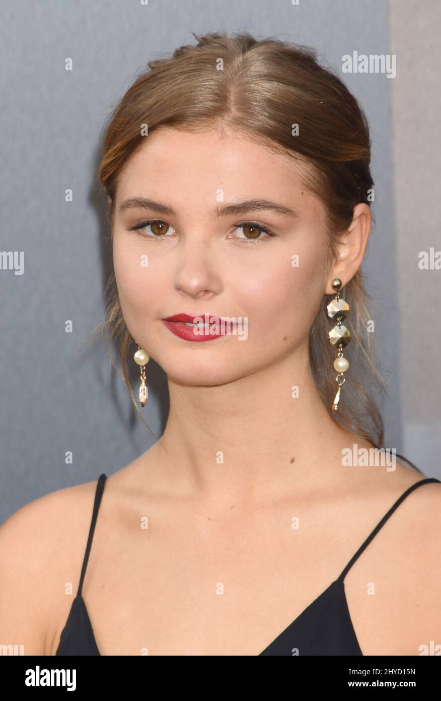 Stefanie Scott Body