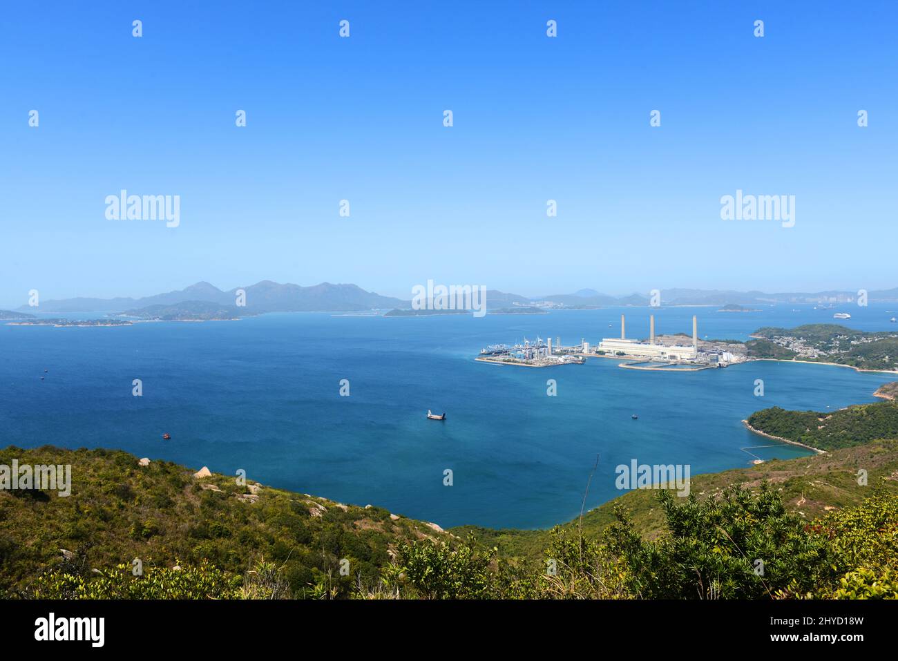 View ( from Mount Stenhouse ) of the HK Electric power station on Lamma ...