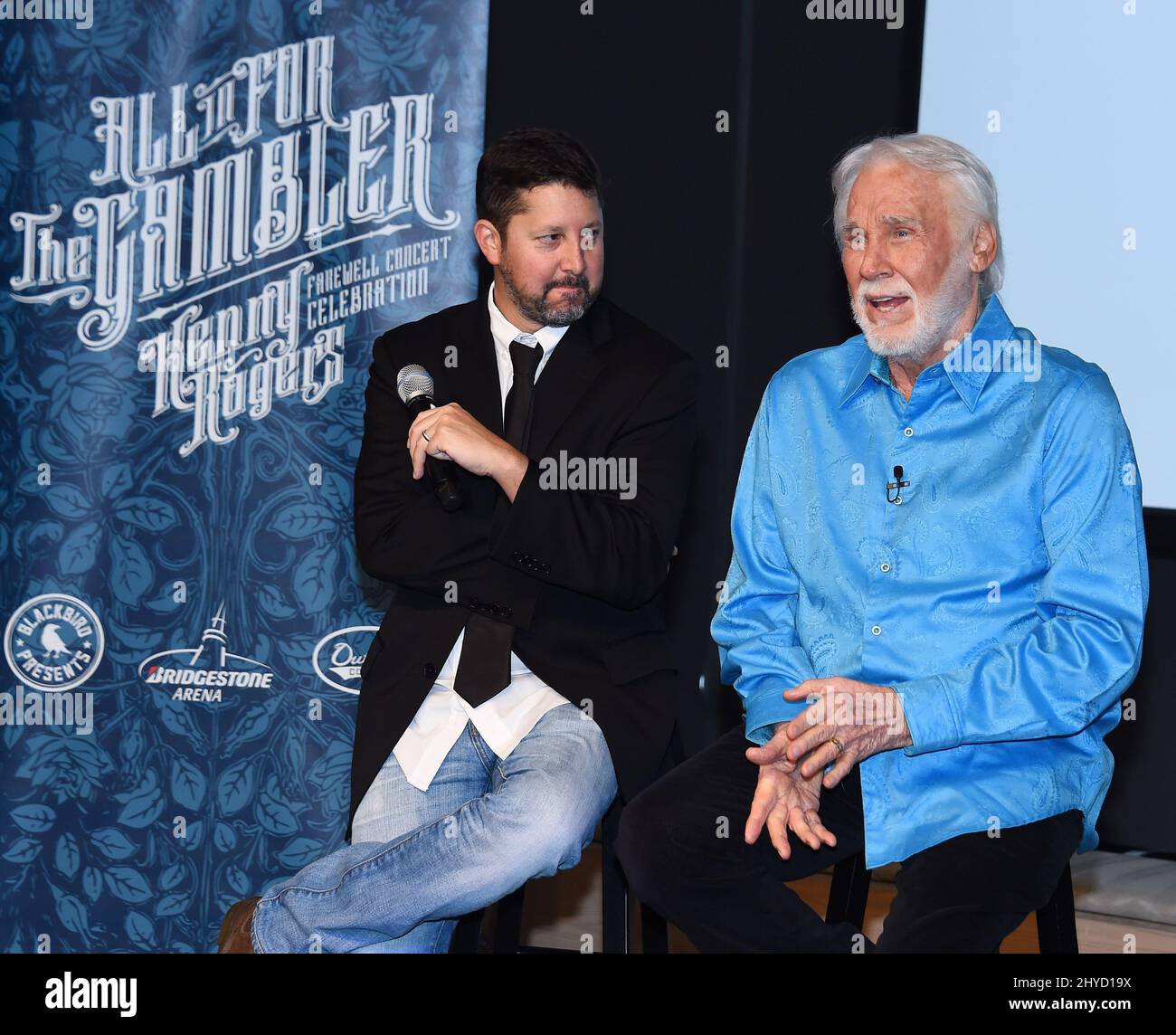 Country music icon Kenny Rogers announces star studded concert in ...
