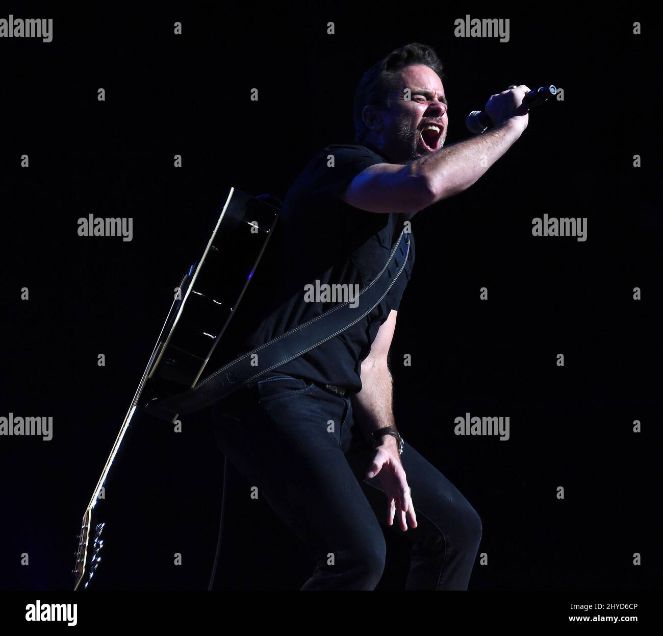 Charles esten stage hi-res stock photography and images - Alamy