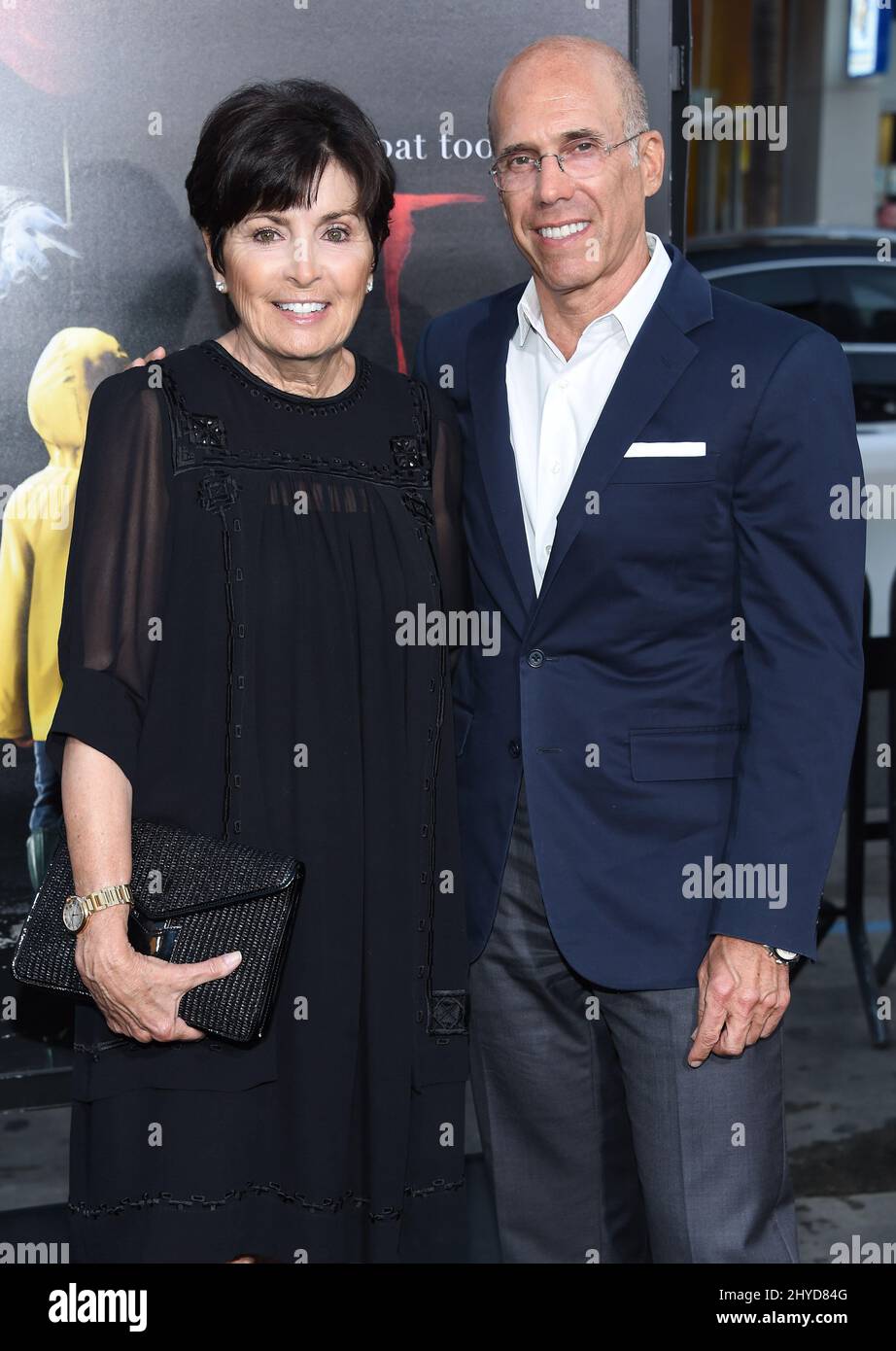Jeffrey katzenberg and marilyn katzenberg hi-res stock photography and ...