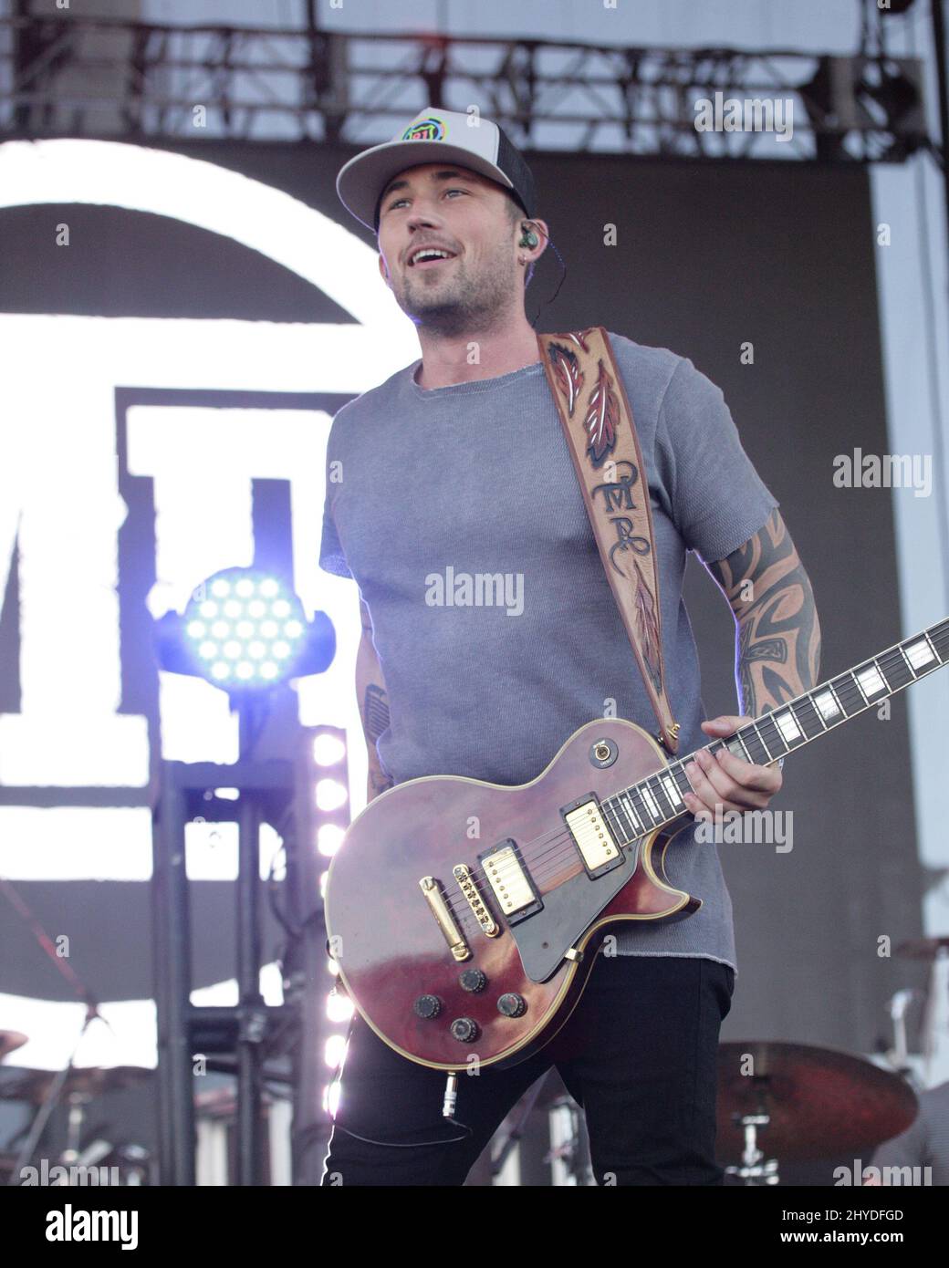 Michael ray performing hi-res stock photography and images - Alamy
